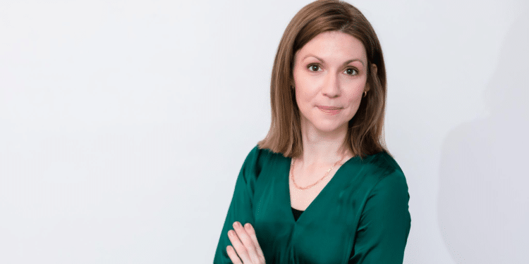 Therapist Stephanie Gilbert Offers 5 Strategies to Address the Feeling ...